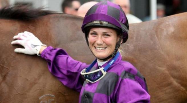 Laura Cheshire's Instagram, Twitter & Facebook on IDCrawl